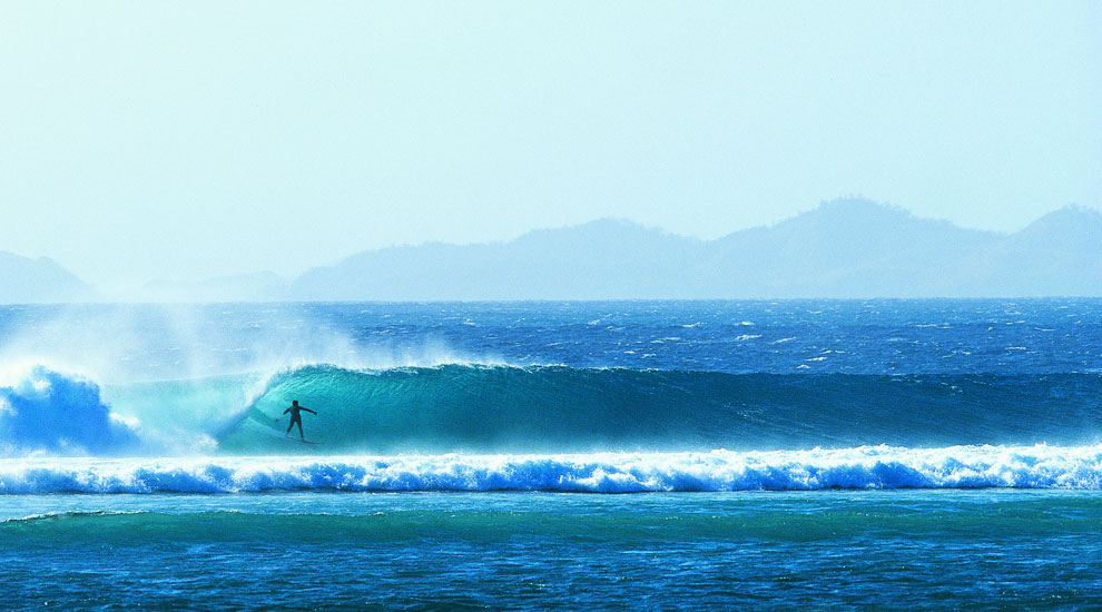10 Best Islands for Surfers