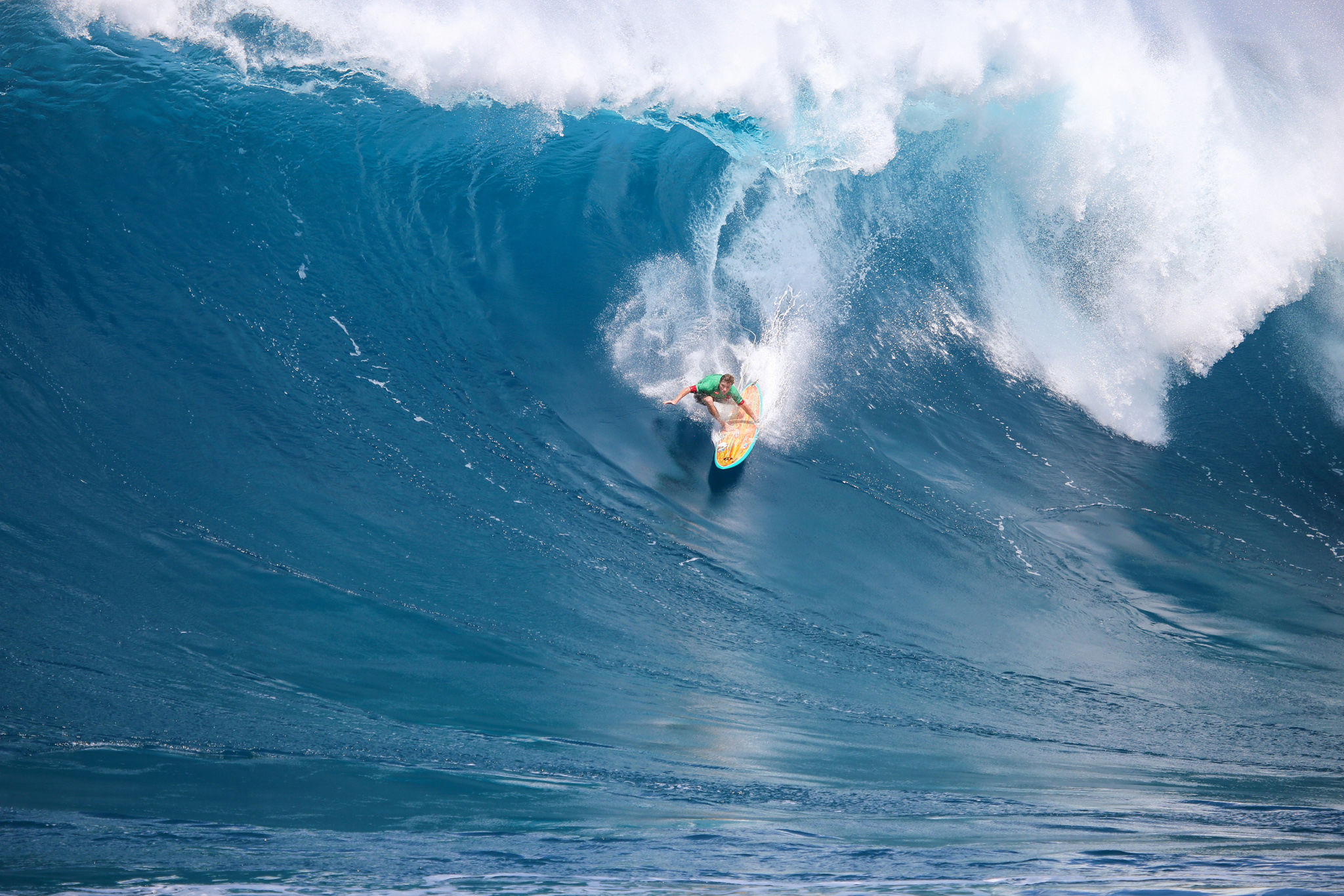 Ian Walsh y Paige Alms ganaron el Peahi Challenge