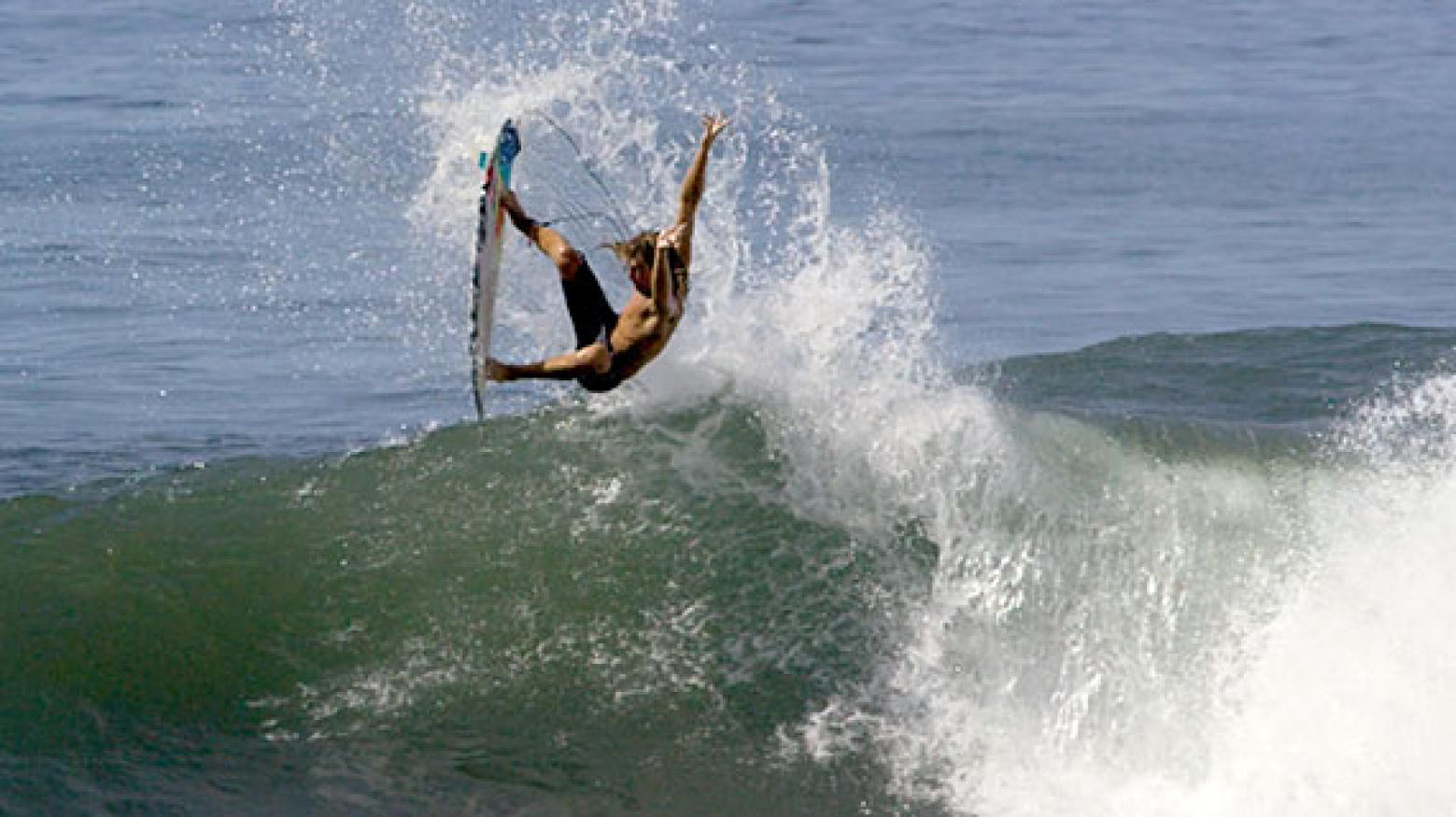 "El Chapy": Cory Lopez + Team O'Neill, Shredding