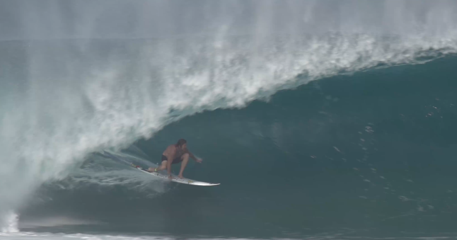 O'Neill Wave of the Winter: Reef Mcintosh at Pipeline, Jan 11th, 2018