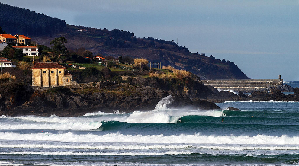 Spot Check: Mundaka Surfing Guide [with HD Photos and Video]