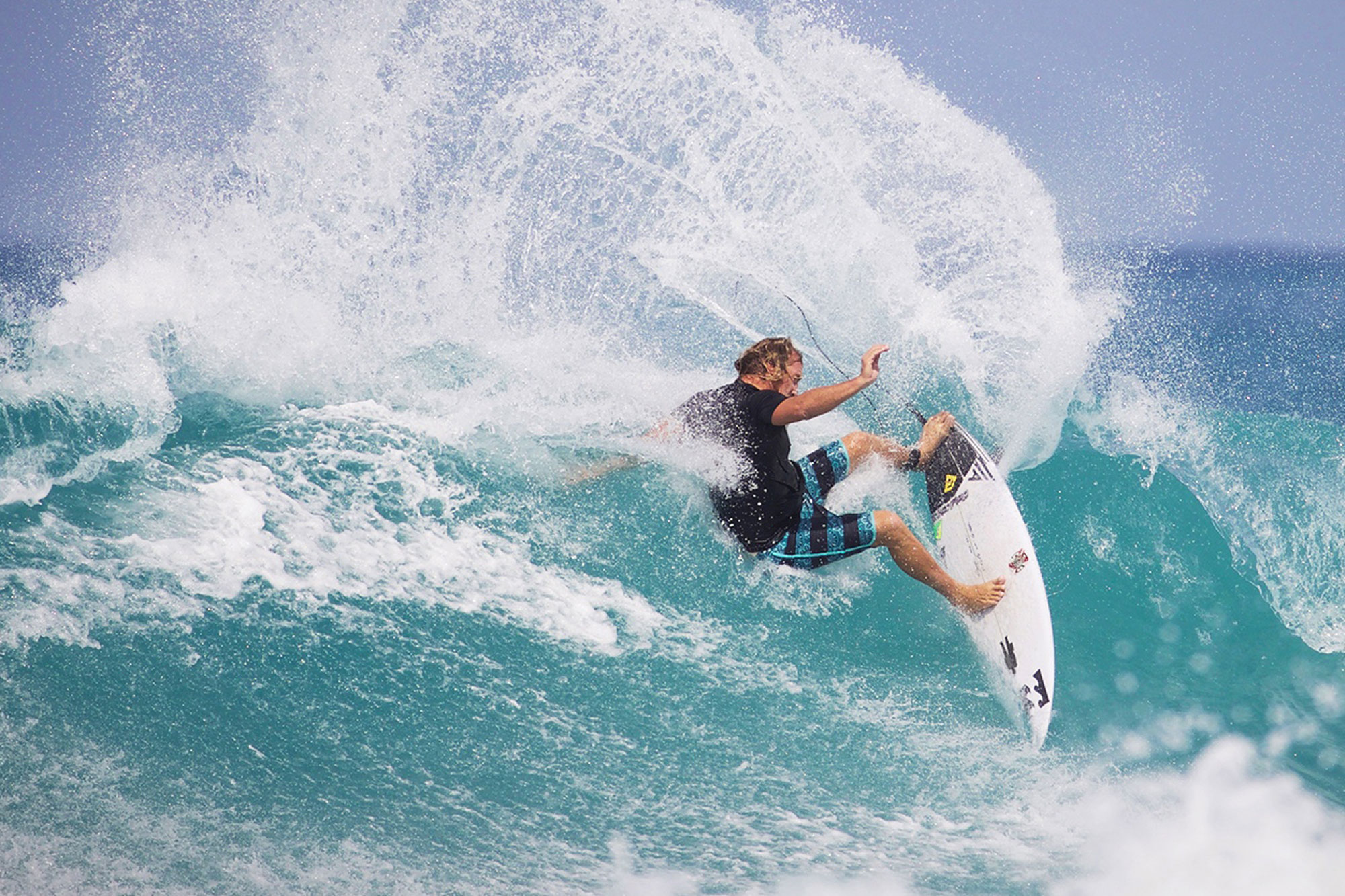 Behind Pete Mendia’s Inimitable Frontside Hack - Surfline