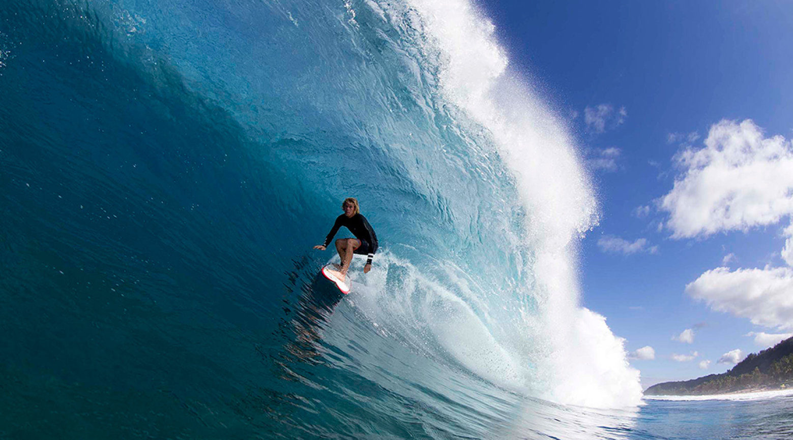 Spot Check: Off-the-Wall Surfing Guide [with HD Photos and Video]