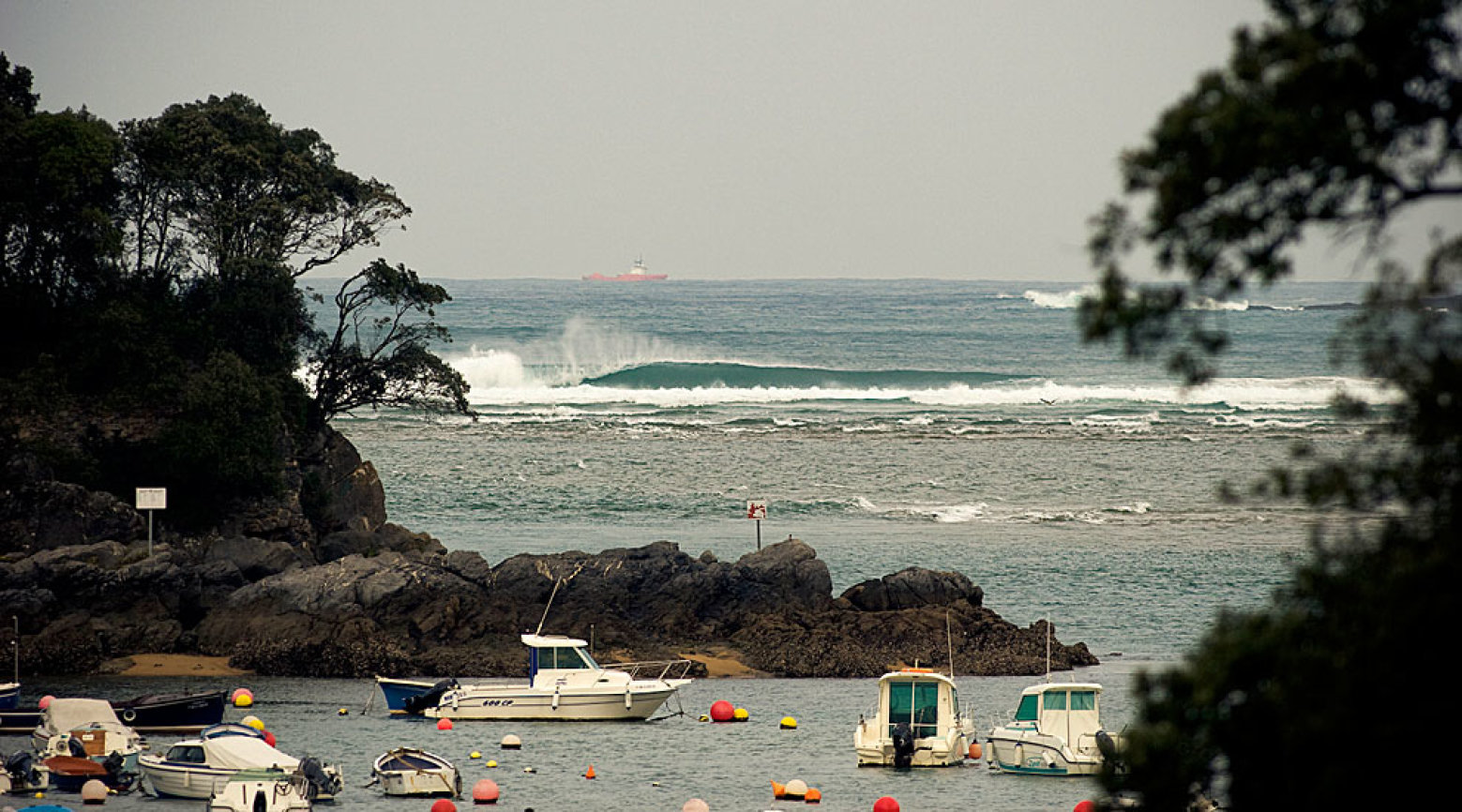 Spot Check: Mundaka Surfing Guide [with HD Photos and Video]
