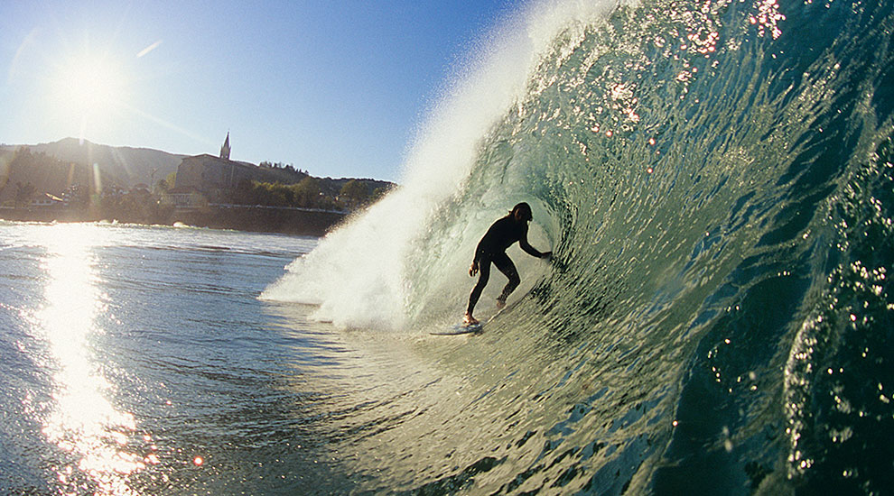Spot Check: Mundaka Surfing Guide [with HD Photos and Video]
