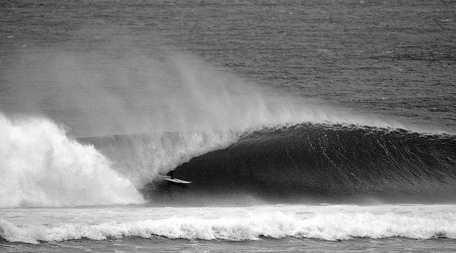 Spot Check: Mundaka Surfing Guide [with HD Photos and Video]