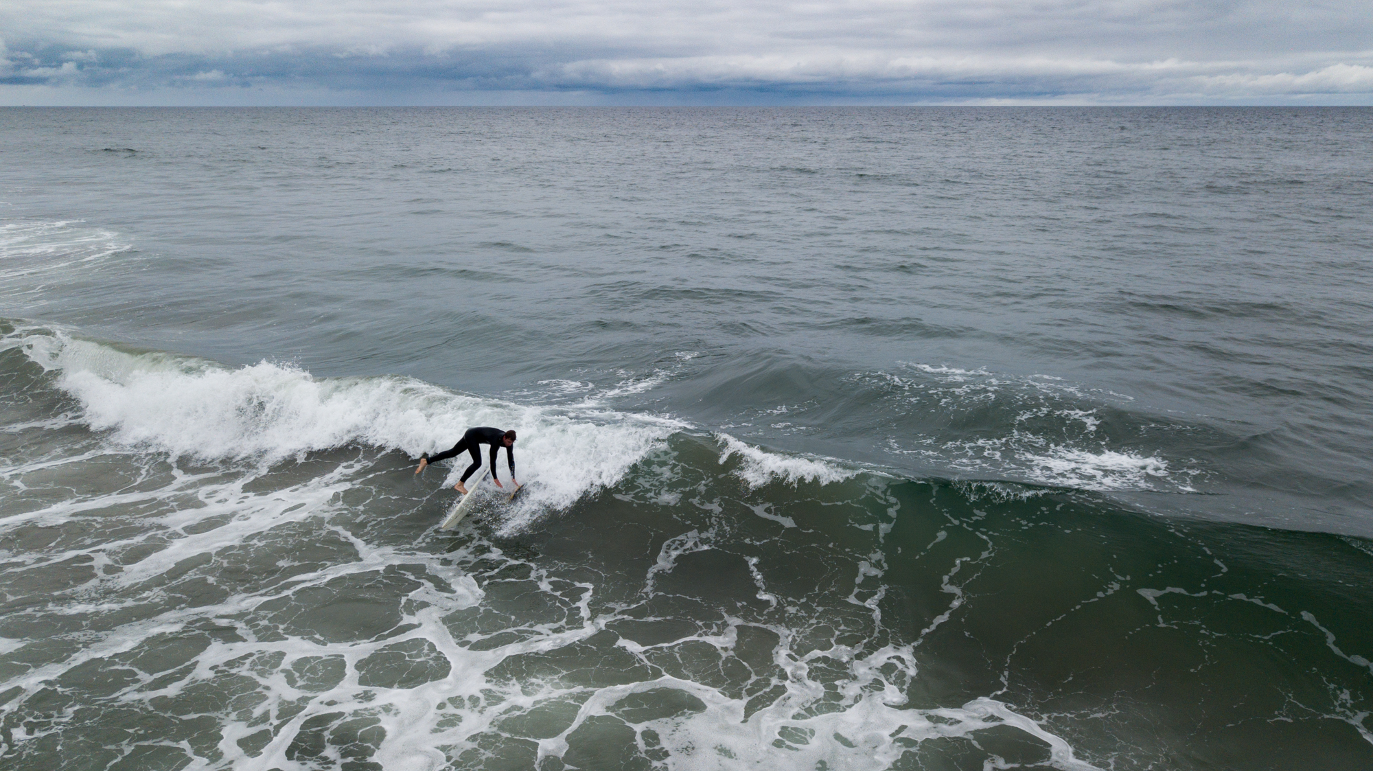 Hydrofoil Surfing: What to Expect (and How to Not Die) During Your ...