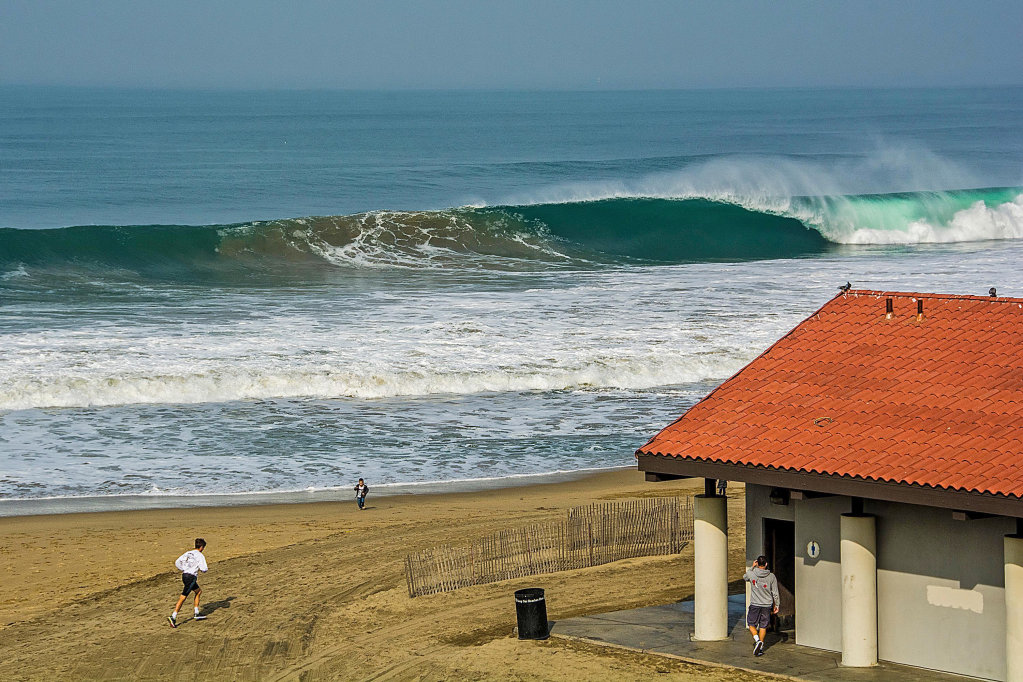 Spot Check: Torrance Beach Surfing Guide [with HD Photos and Video]