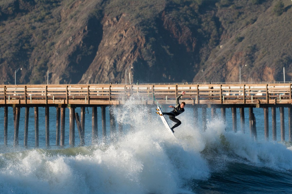 Local Pro Jonathon Reis, Central Coast Surf Photographer - Surfline