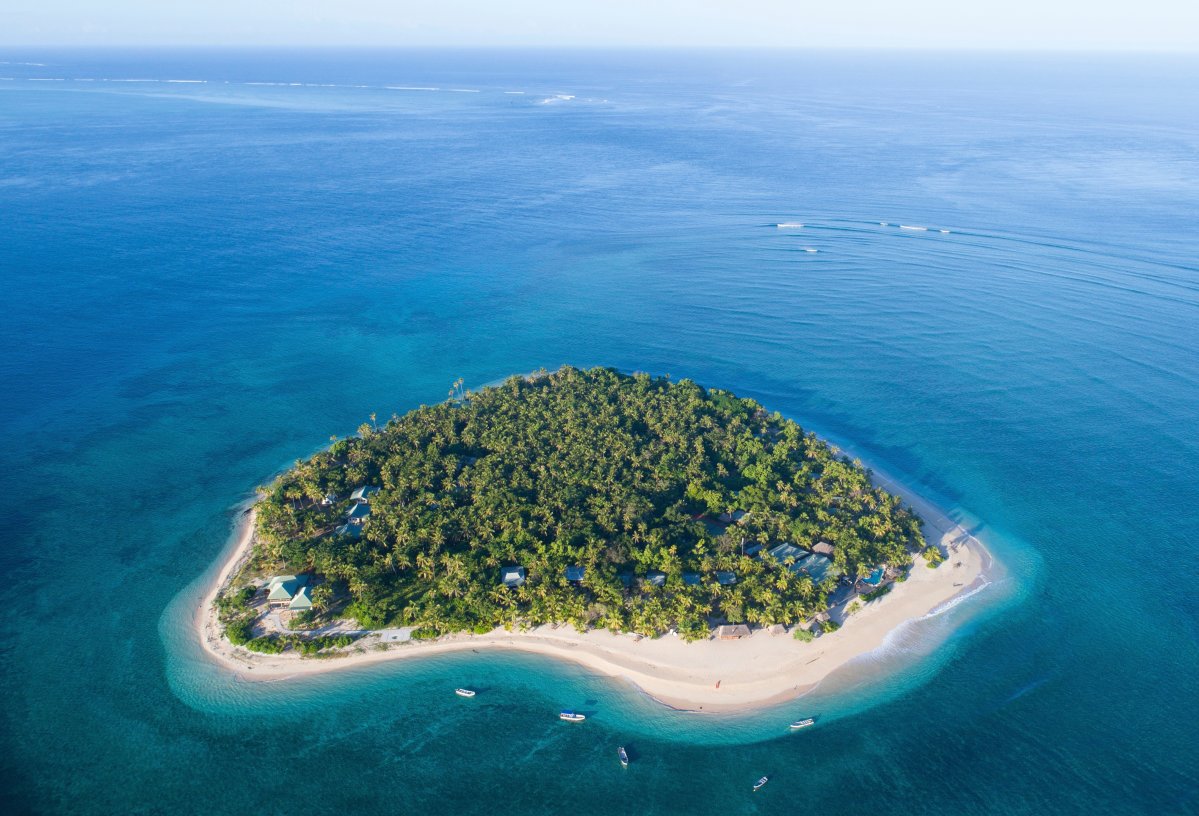 Best Beaches in Tavarua Island - Expert Guide to Traveling & Surfing in ...