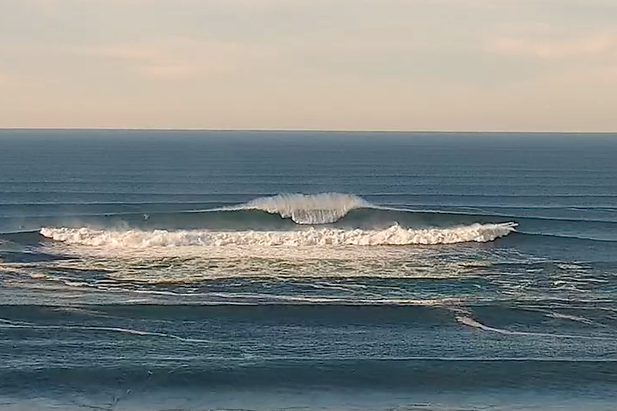 Cam Rewind: XL, Ultra-Clean Nelscott Reef - Surfline