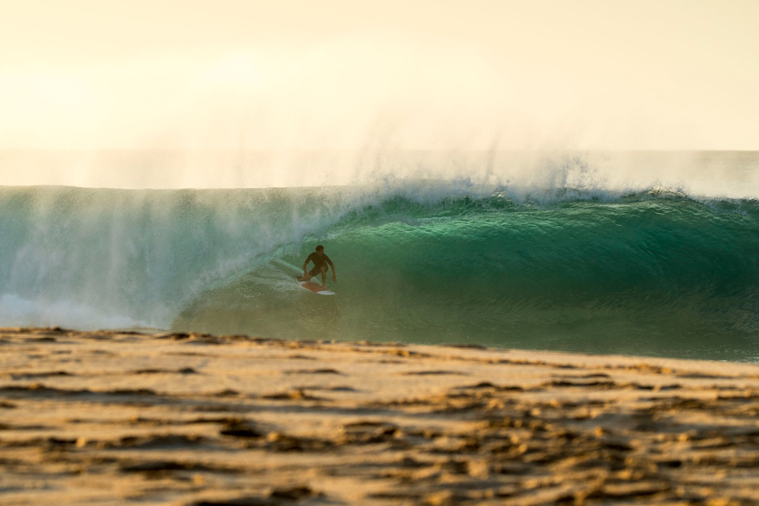 Pipeline Barrels to Sunset Dreams