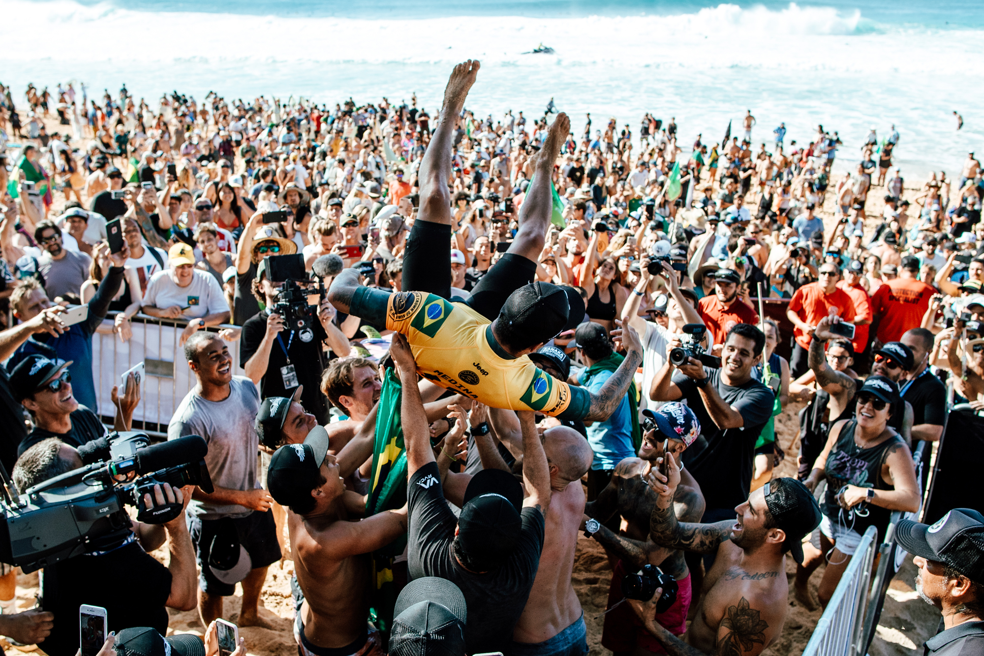 Gabriel Medina Wins World Title and Pipe Masters