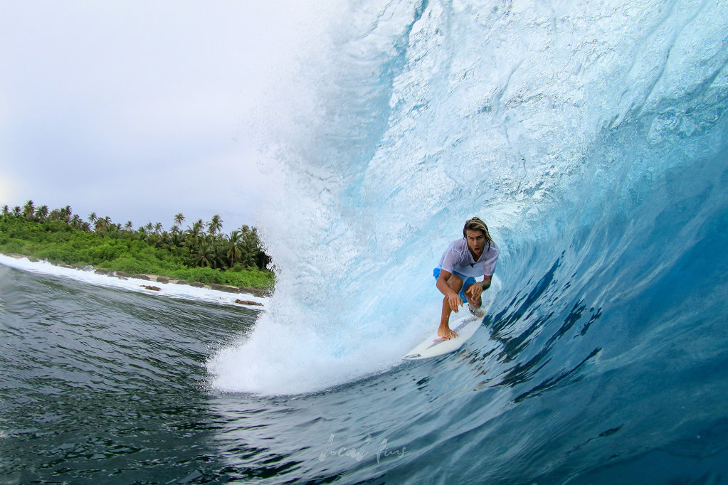 Resort Guide: Surf Travel Specials