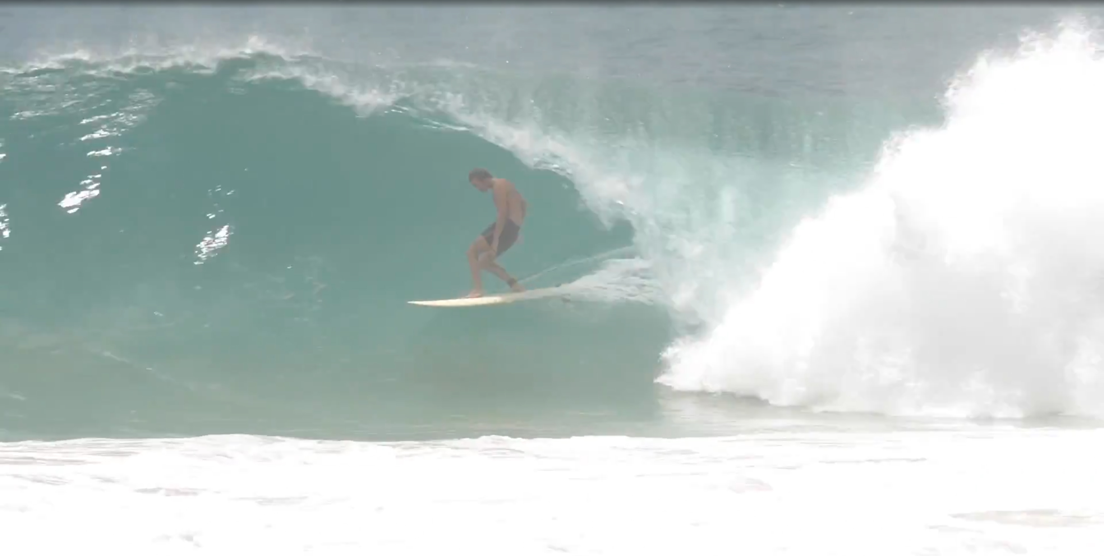 Cyclone Oma Lights Up Noosa - Nature's Own Perfect Wave Pool - Surfline