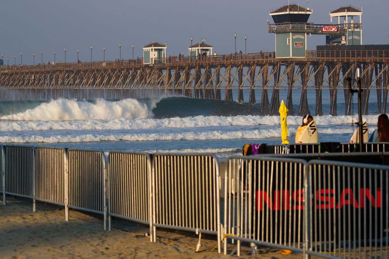 Lakey Peterson & Caitlin Simmers Win Nissan Super Girl Surf Pro