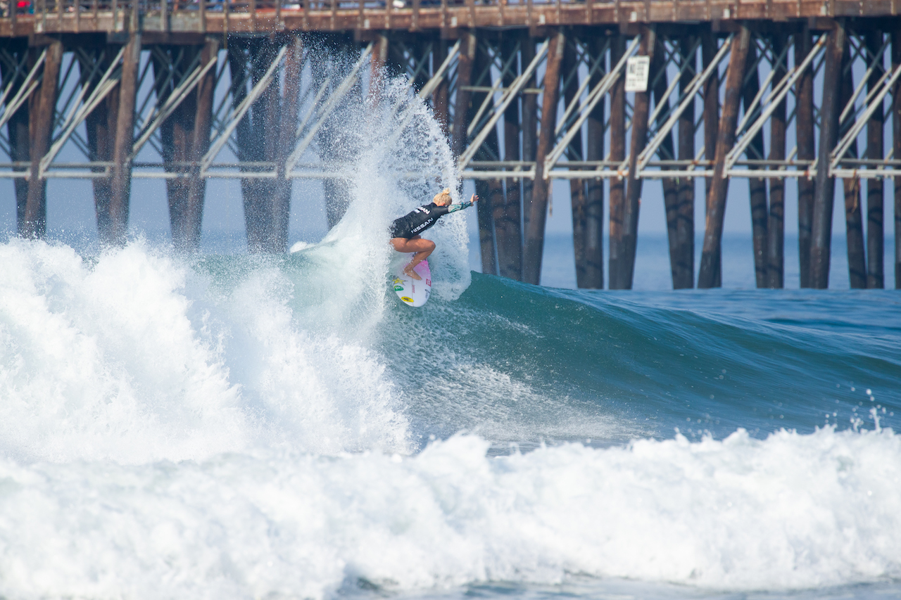 Lakey Peterson & Caitlin Simmers Win Nissan Super Girl Surf Pro