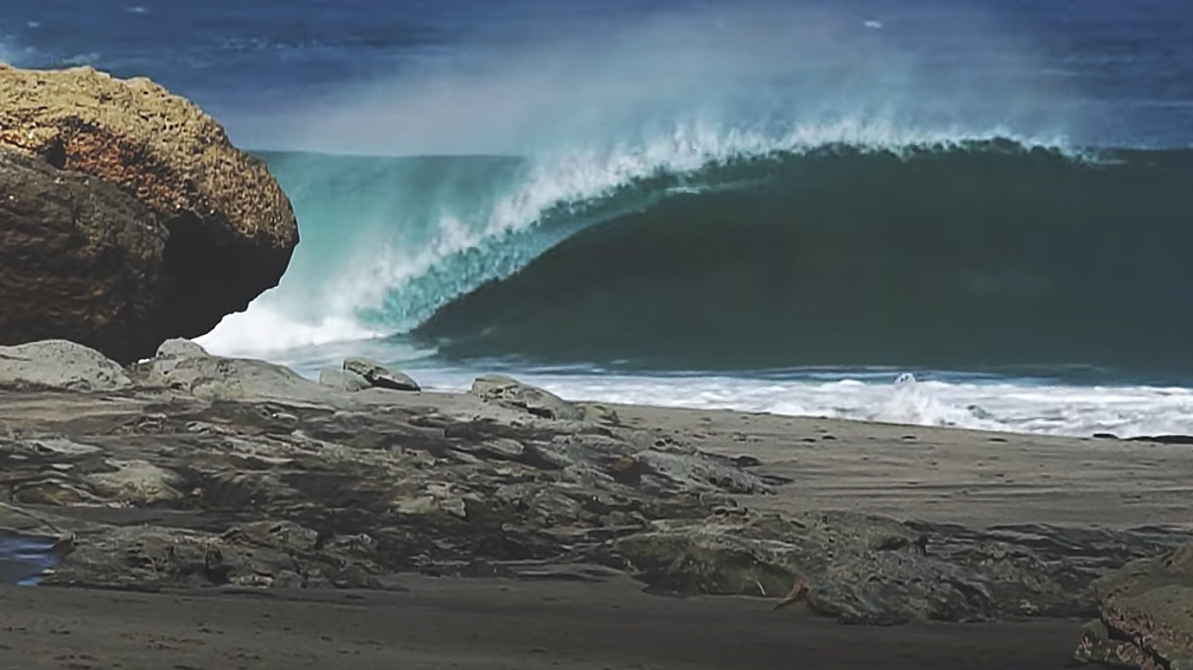 Here's What Happens When a Maverick's Swell Hits Peru
