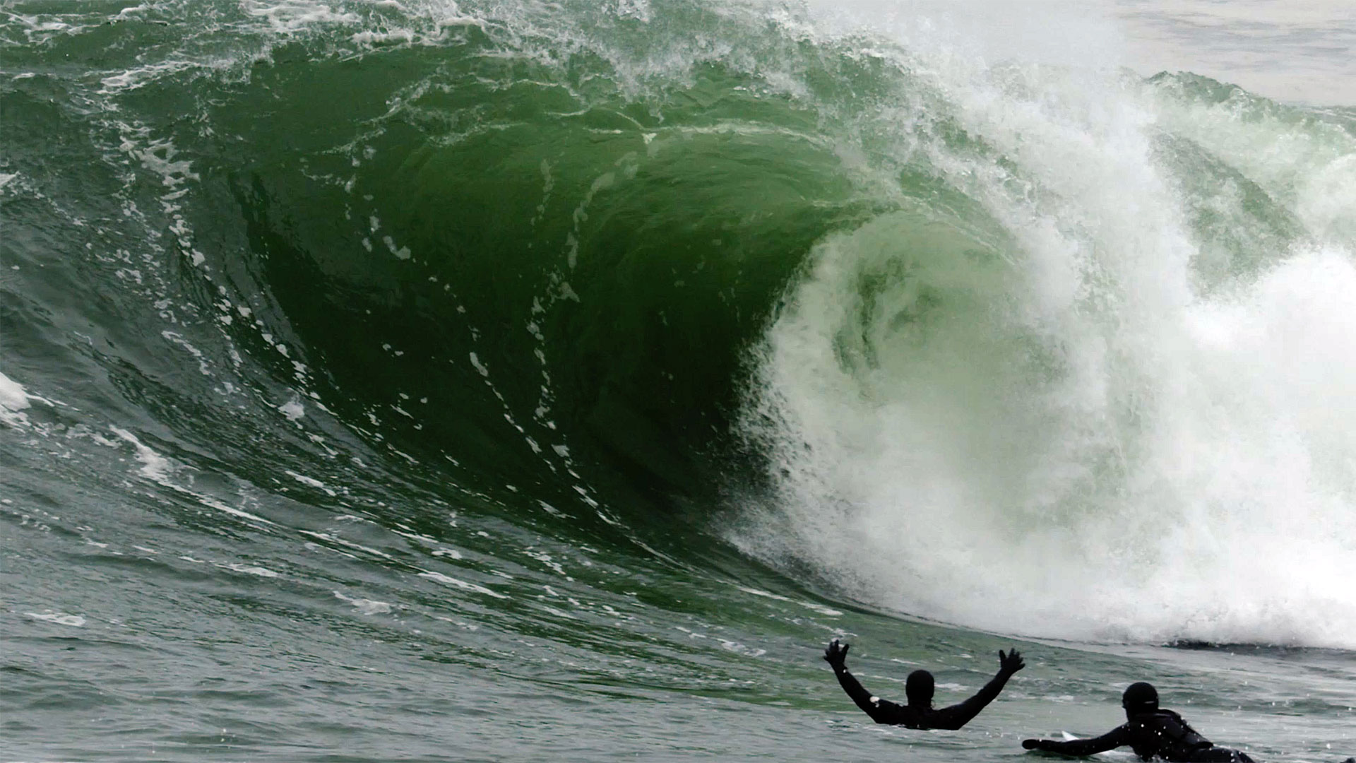 Chasing Blizzard Surf With Rob Kelly + Friends