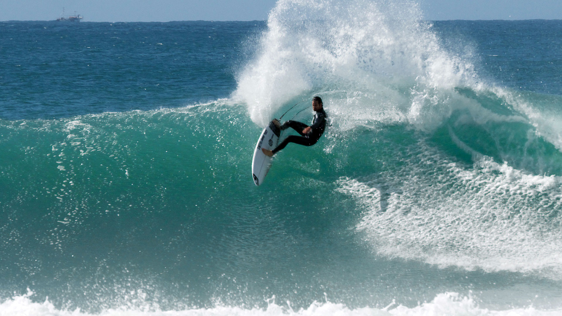 Jordy Smith Recovers, Goes Mental First Surf Back at J-Bay