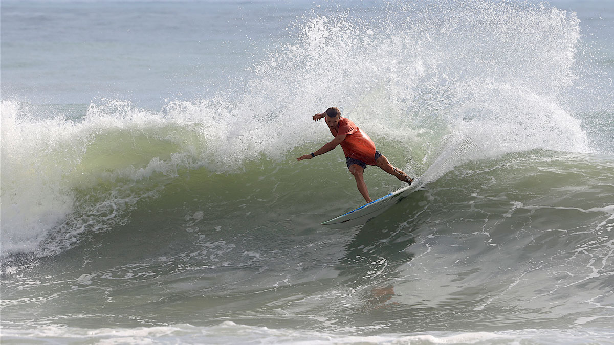 Tropical Cyclones Helene, Issac Send Swell: Hurricane Forecaster's Log ...