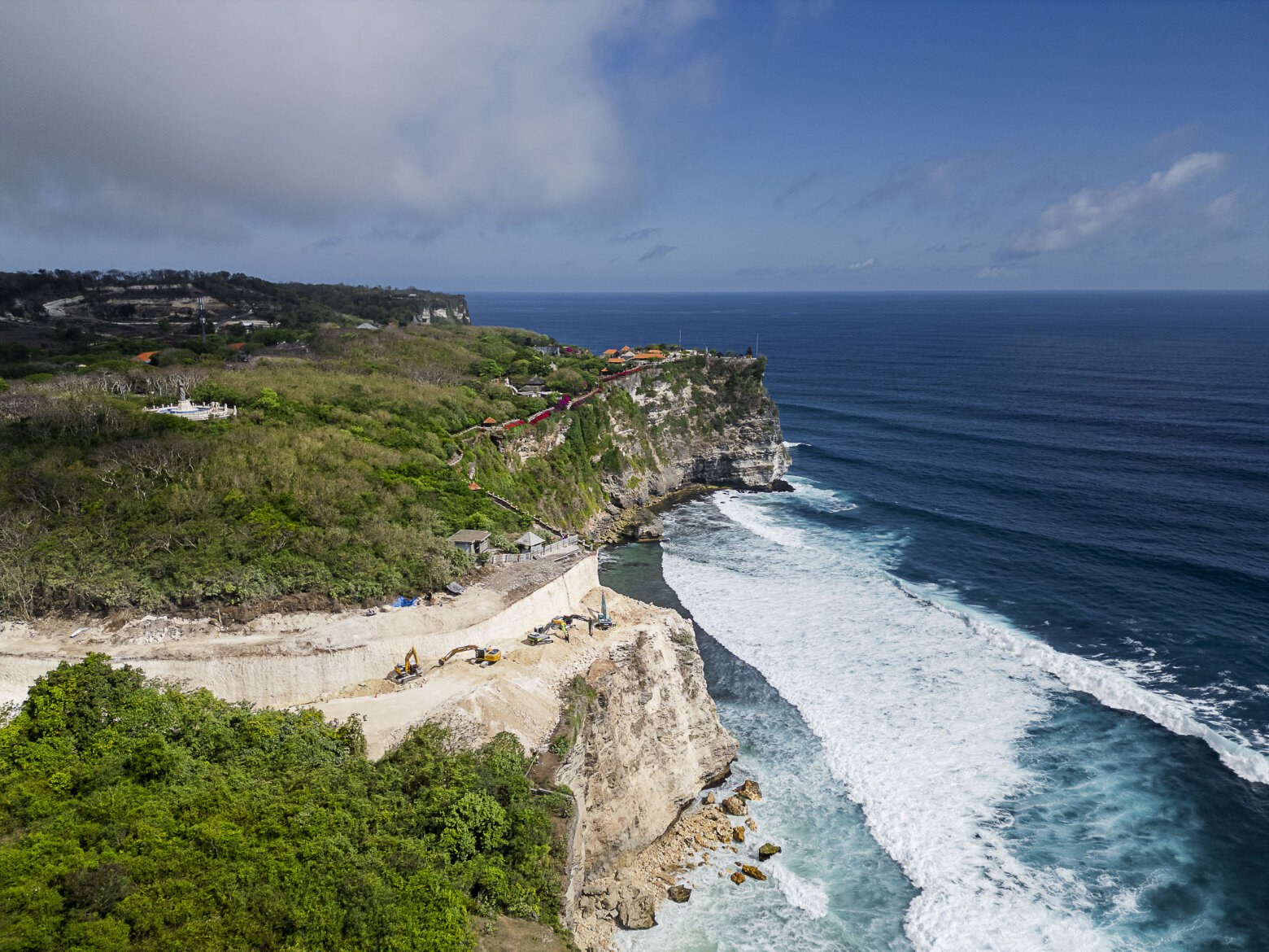 Uluwatu: On The Cliff’s Edge