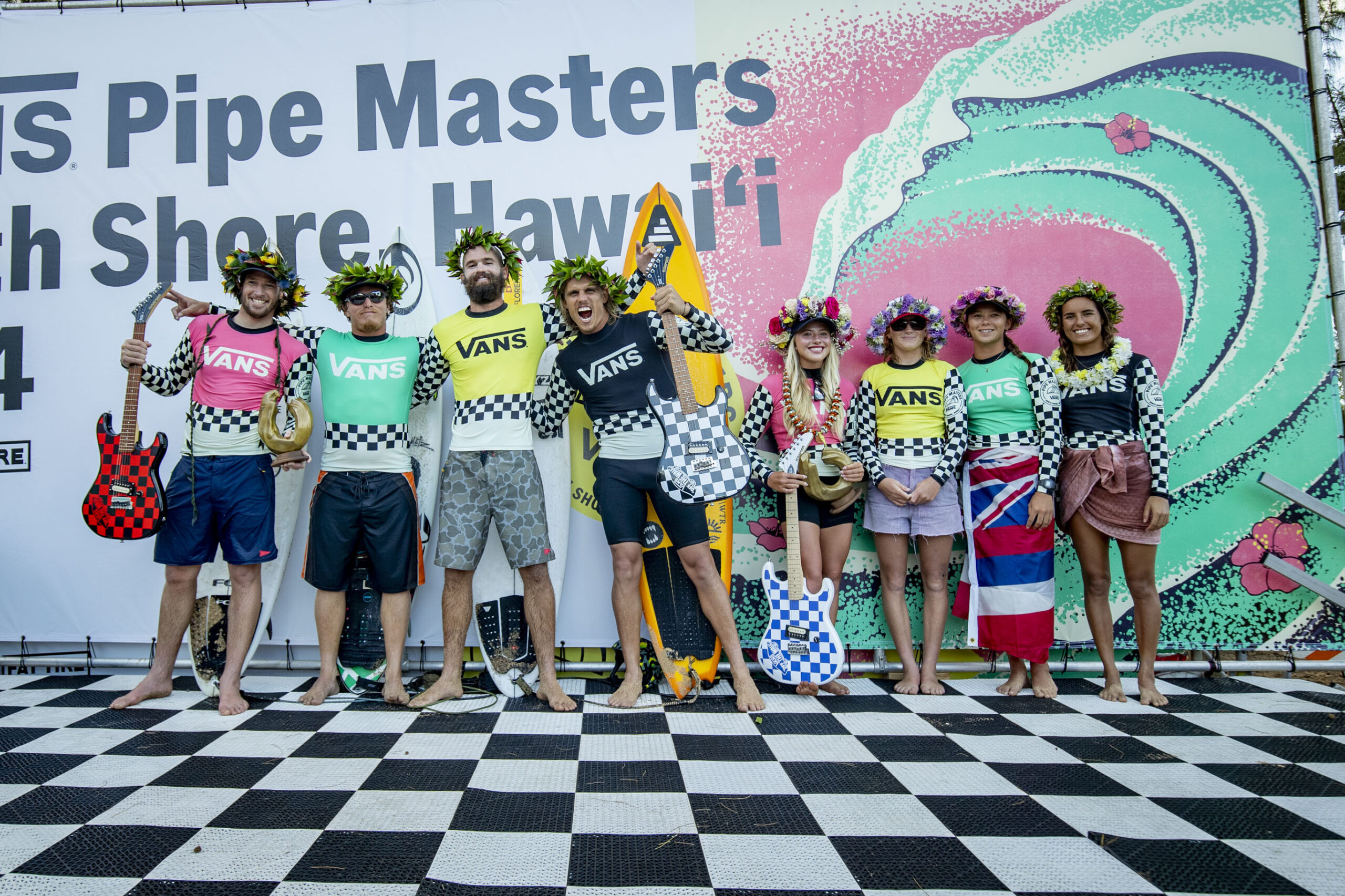 Vans Pipe Masters Finals: Everyone Stops To Watch